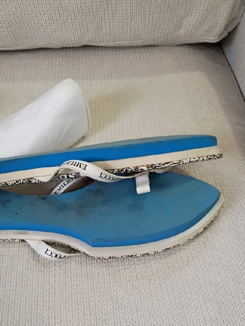 Emilio Pucci | Shoes | Emilio Pucci Black And White Graphic Logo Strap ...